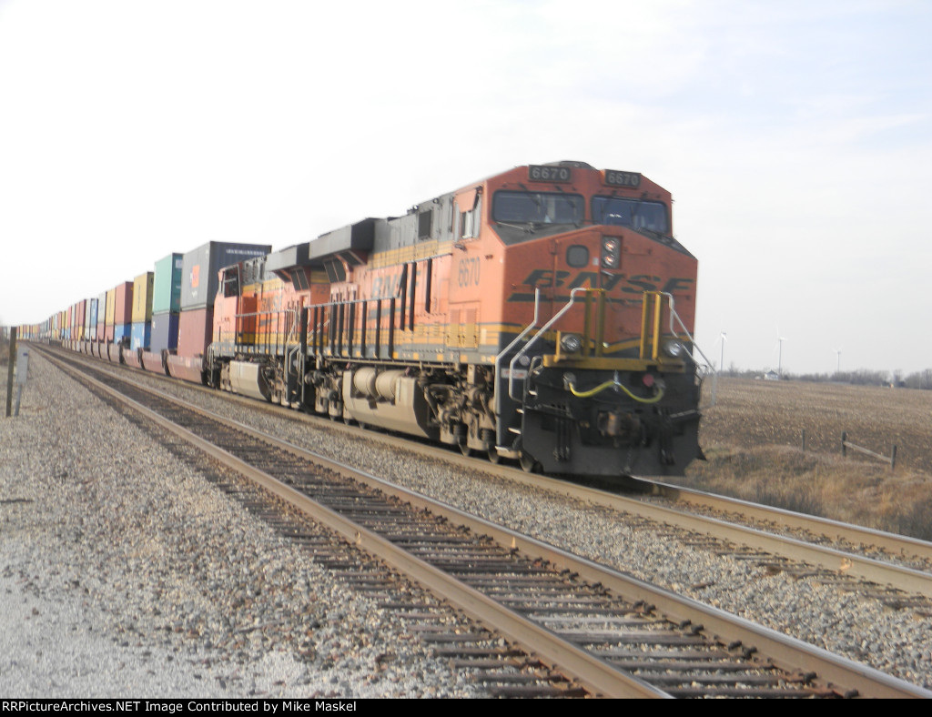 BNSF 6670